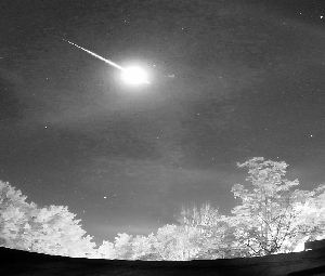 Fireballs Observed by Midwest Folks – Douglas County Herald
