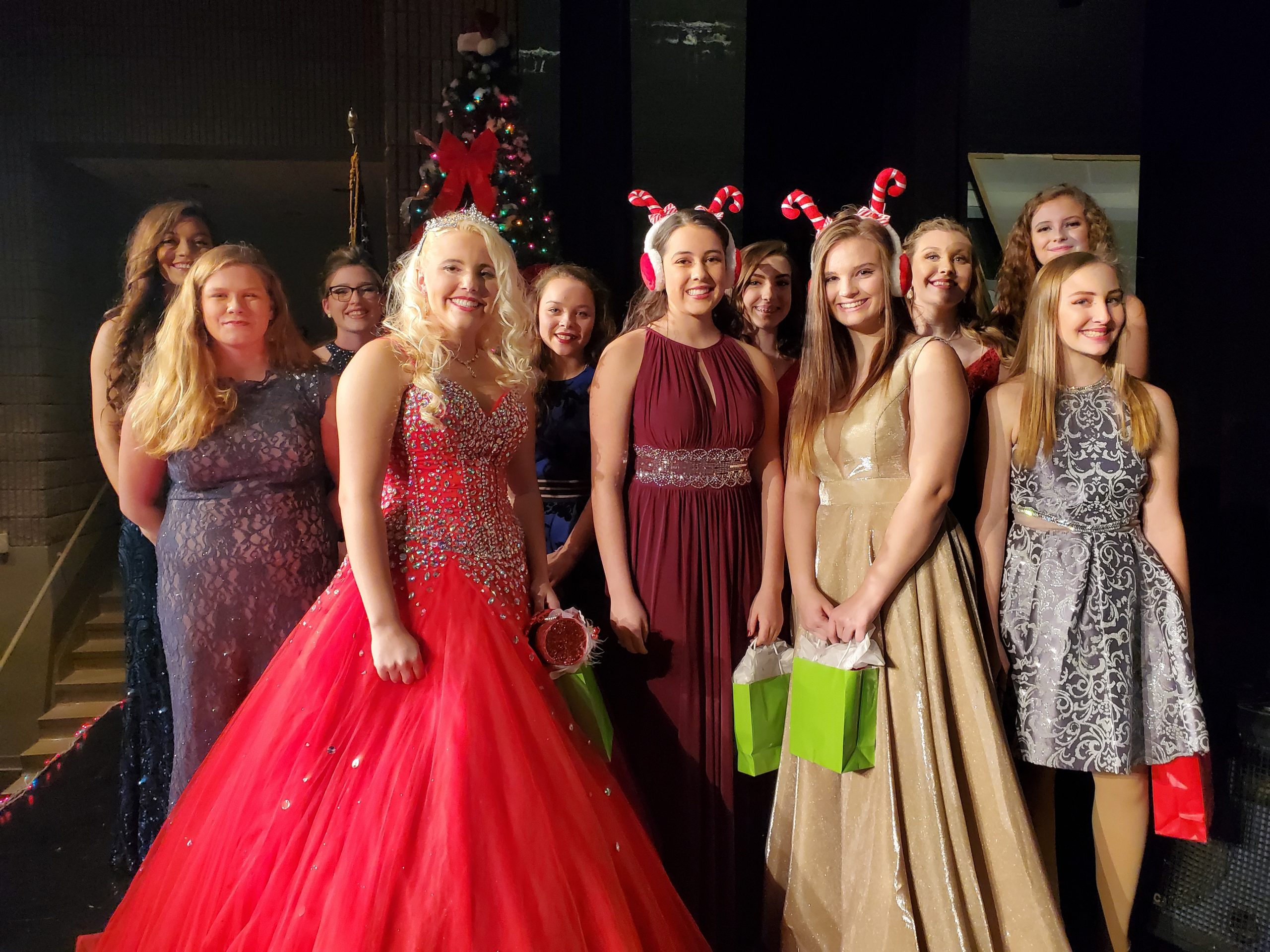 Miss Merry Christmas 2019 – Douglas County Herald