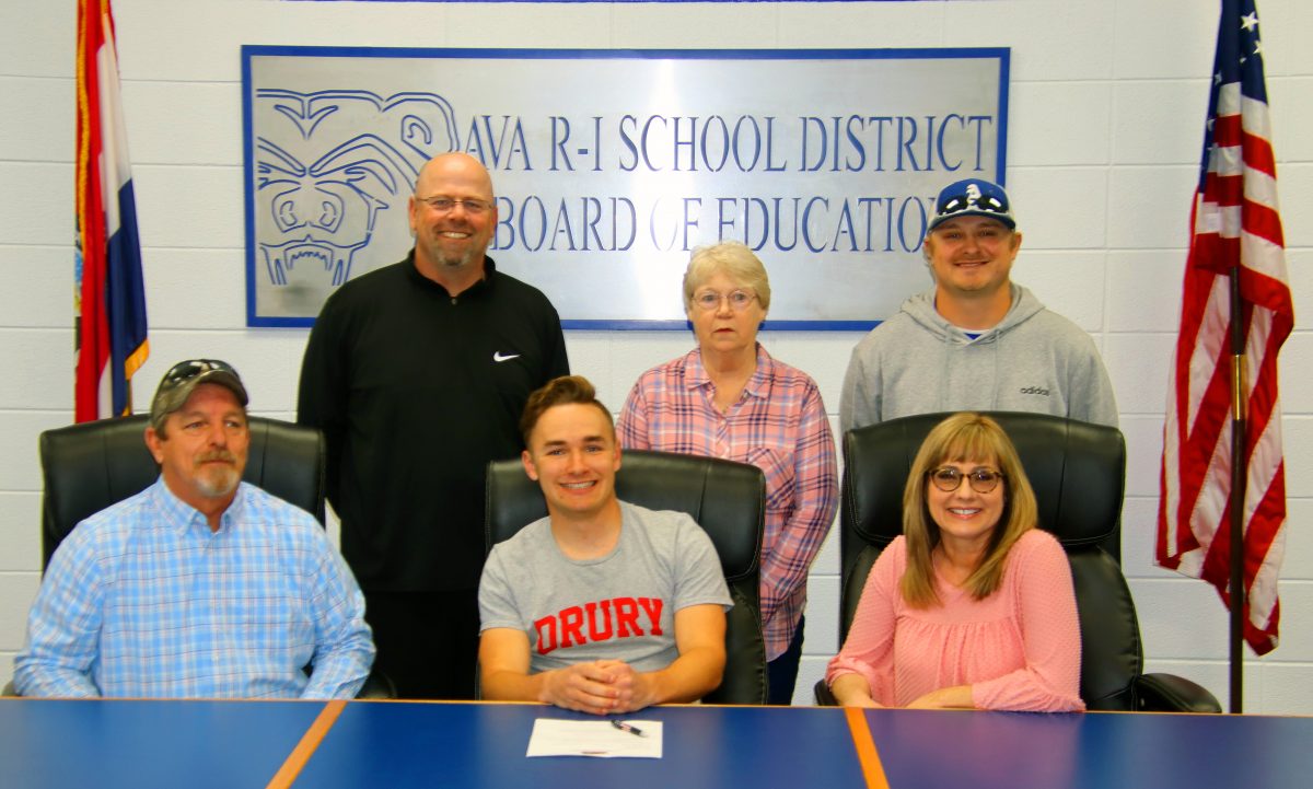 Sallee Signs With Drury – Douglas County Herald
