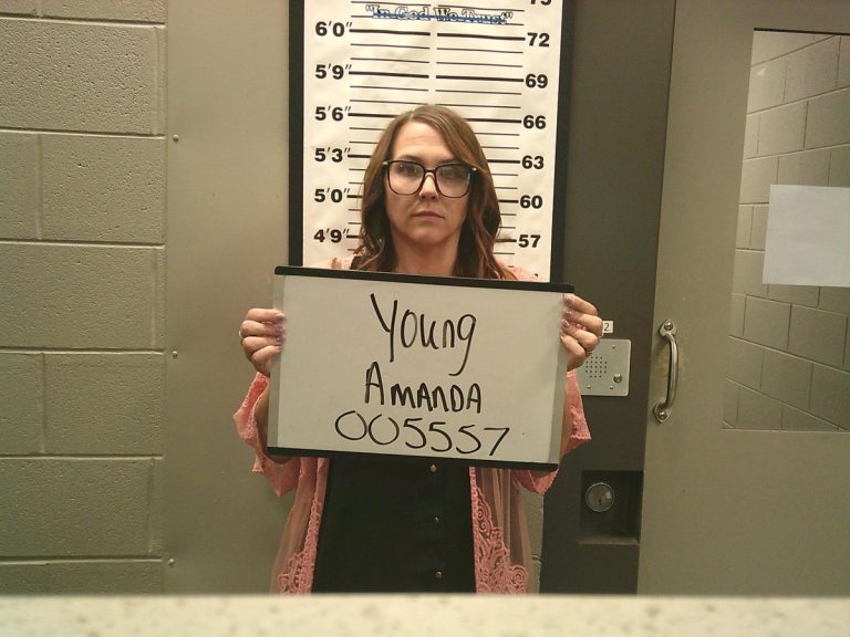 Ava woman arrested in online loan investigation – Douglas County Herald